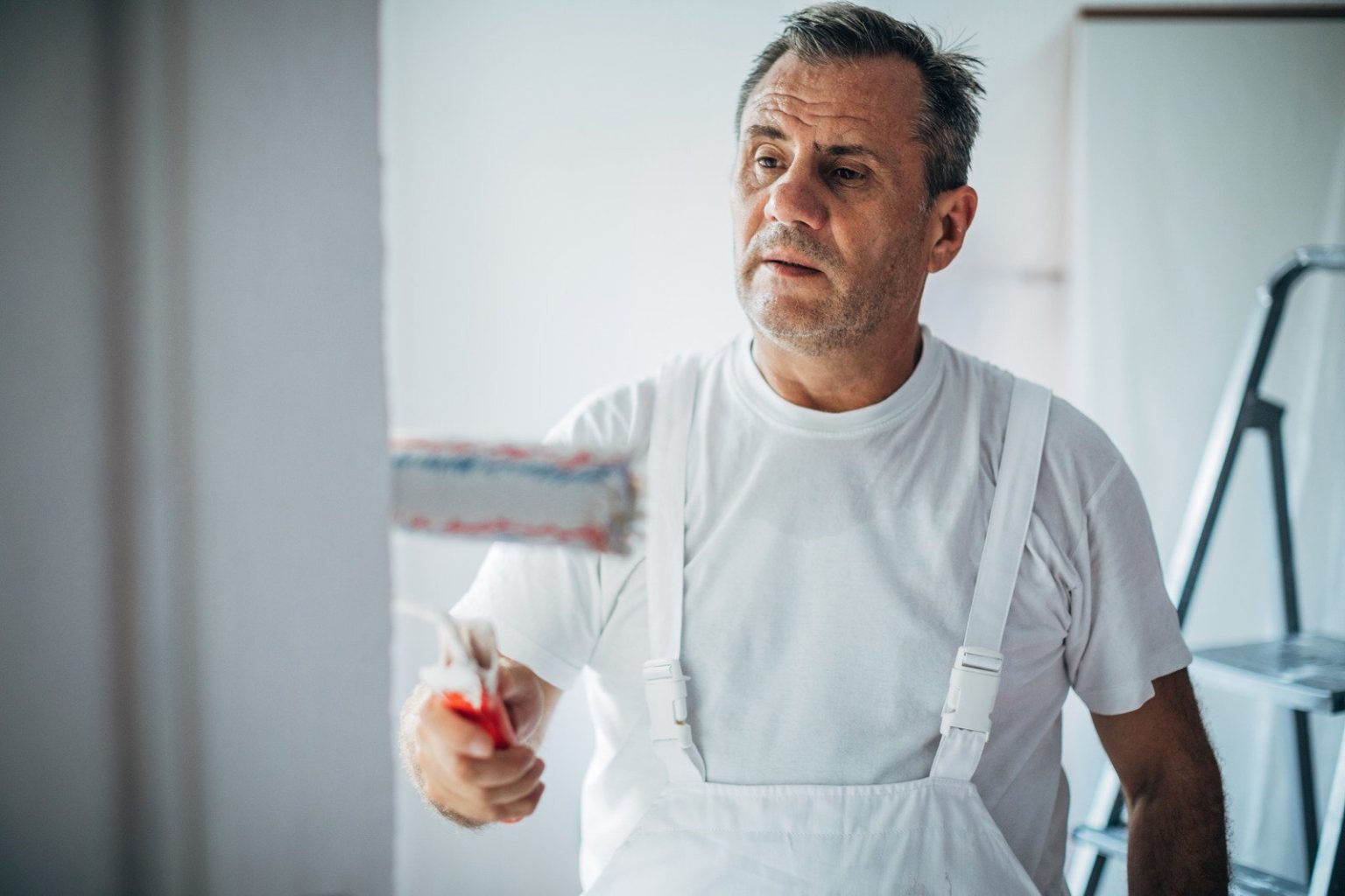 The Benefits Of Hiring A Professional Painter - TOPC